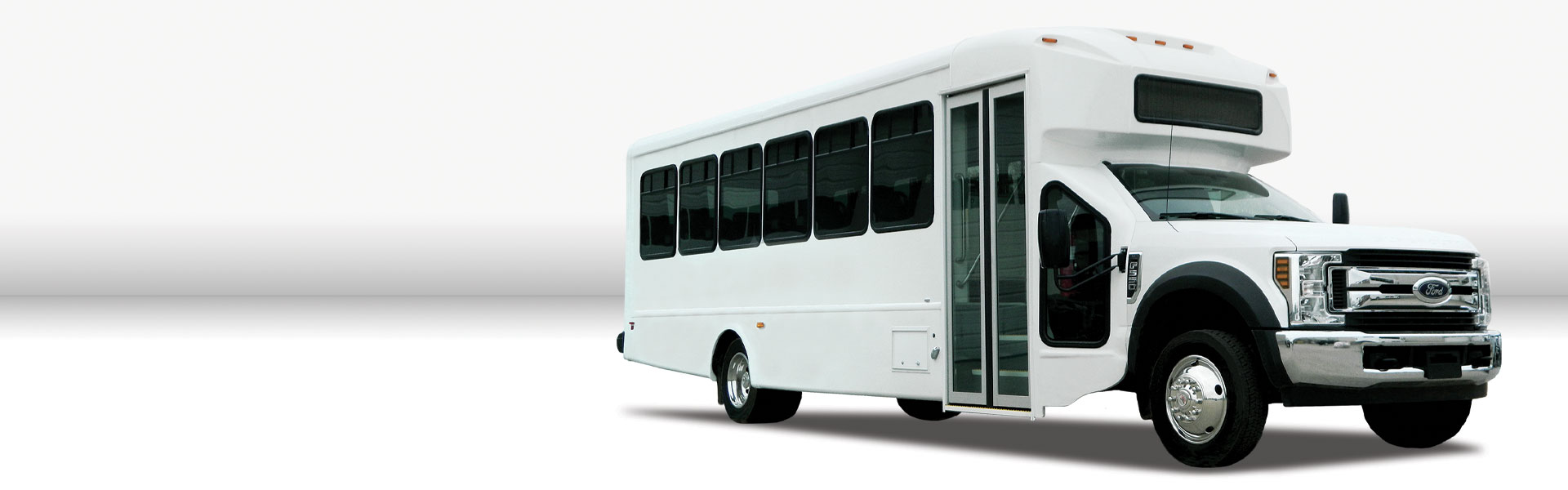 Champion Defender F550 | Forest River Bus